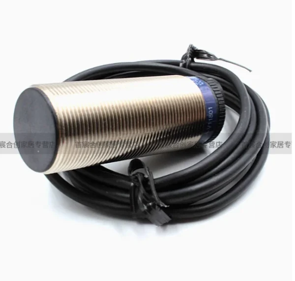 SCHNEIDER proximity switch XSAV11801 inductive sensor 2-wire normally ...